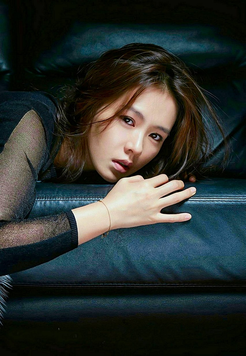 Korean Actress Ye Jin Son Picture Gallery